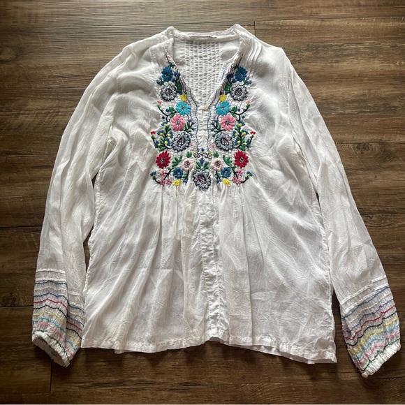 Johnny Was | Tops | Johnny Was White Red Cuffed Sleeve Tunic | Poshmark